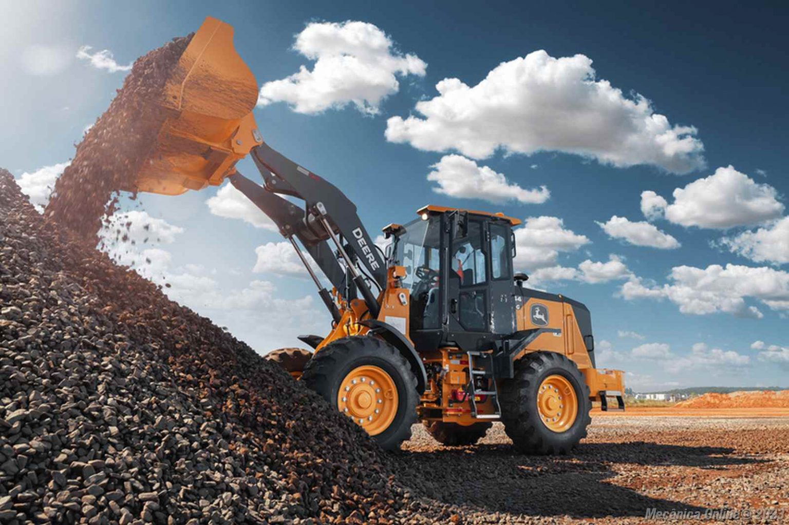 John Deere oferece ao mercado produtos premium da linha amarela para todas as demandas ...