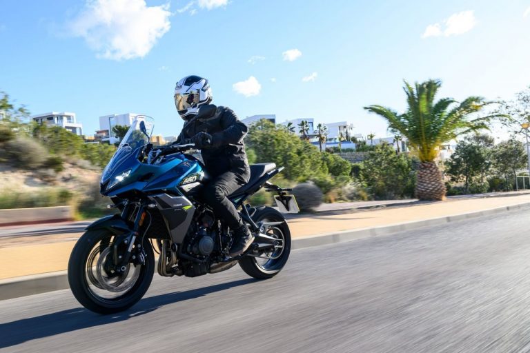 Triumph lança nova geração 660 no Brasil com mais tecnologia e ...